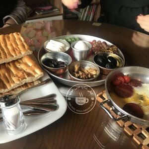 کافی شاپ حس خوب (Ardabil, Ərdəbil), kahve dükkanları  Erdebil'den