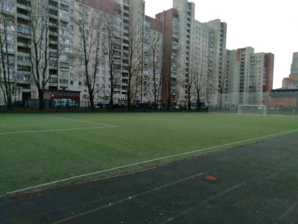 Spor alanı Стадион гимназии № 295, Saint‑Petersburg, foto