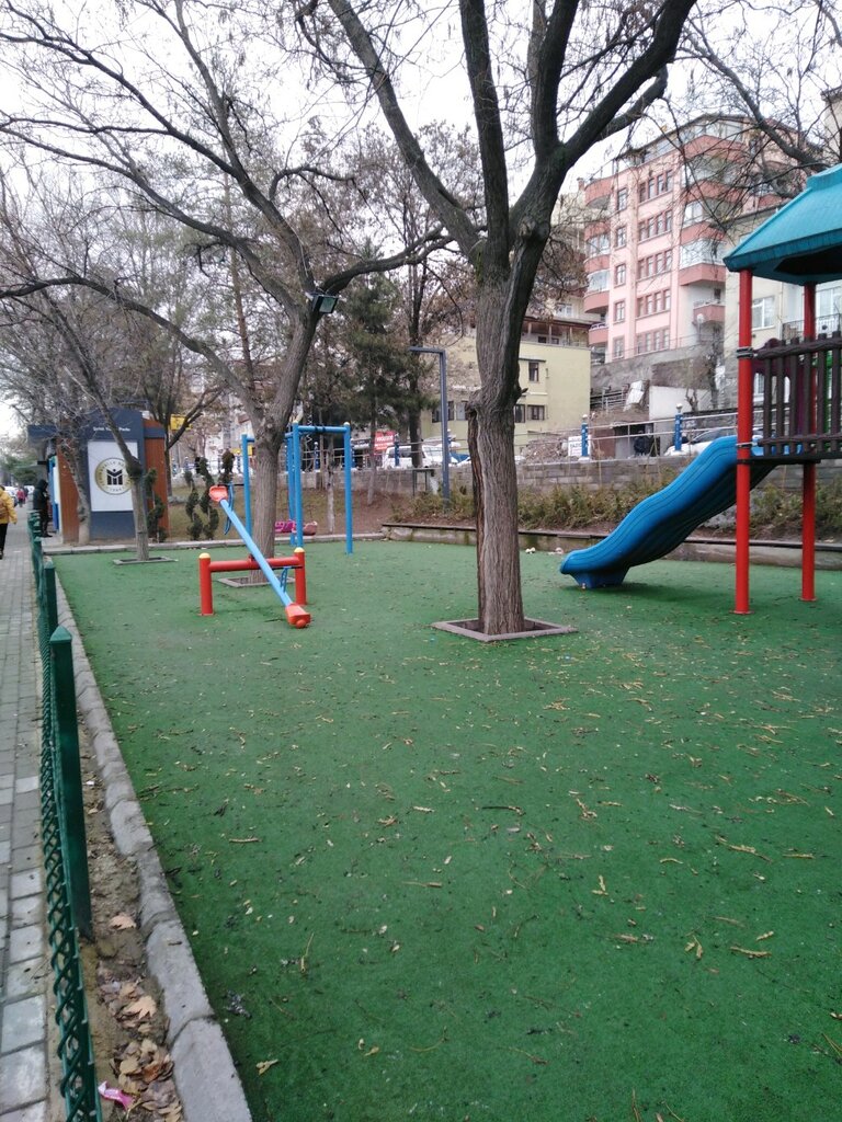 Parklar ve ormanlar Şehit Yavuz Parkı, Ankara, foto