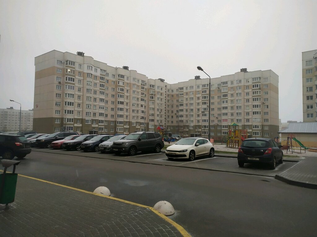 Otoparklar Parking lot, Minsk, foto