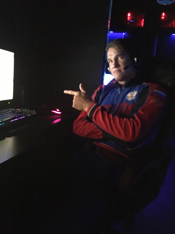 i̇nternet kafeler Bilgisayar kulübü BattleZone, Saint‑Petersburg, foto