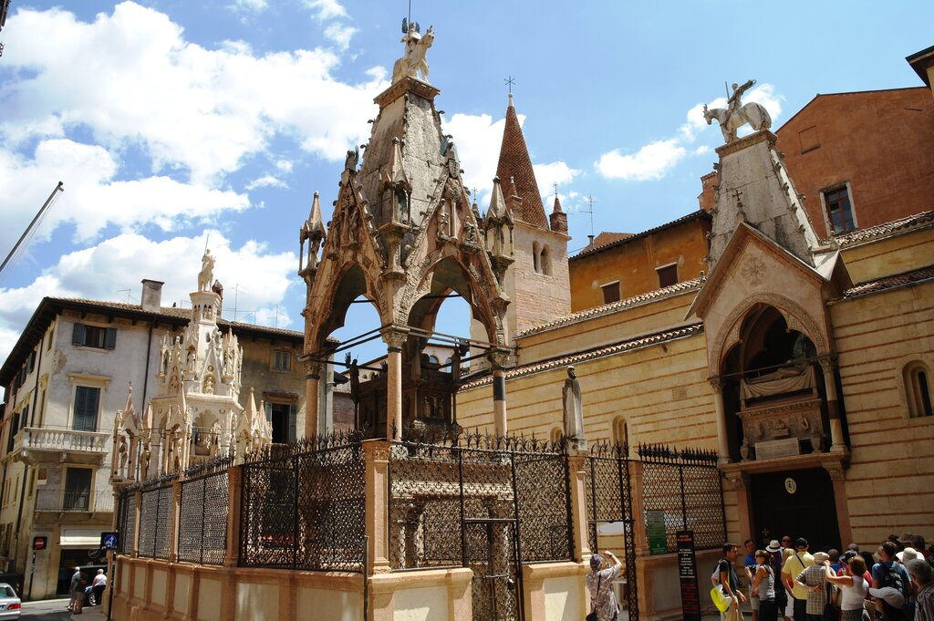 Turistik yerler Arche Scaligere, Verona, foto