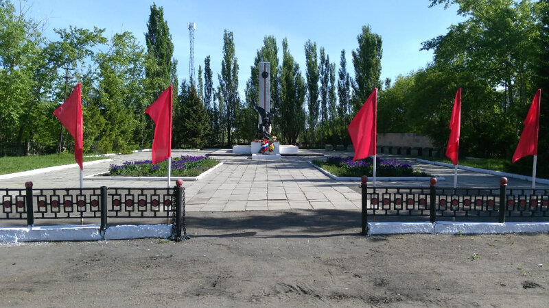 Anıt, heykel Мемориал Воинской Славы, Omskaya oblastı, foto