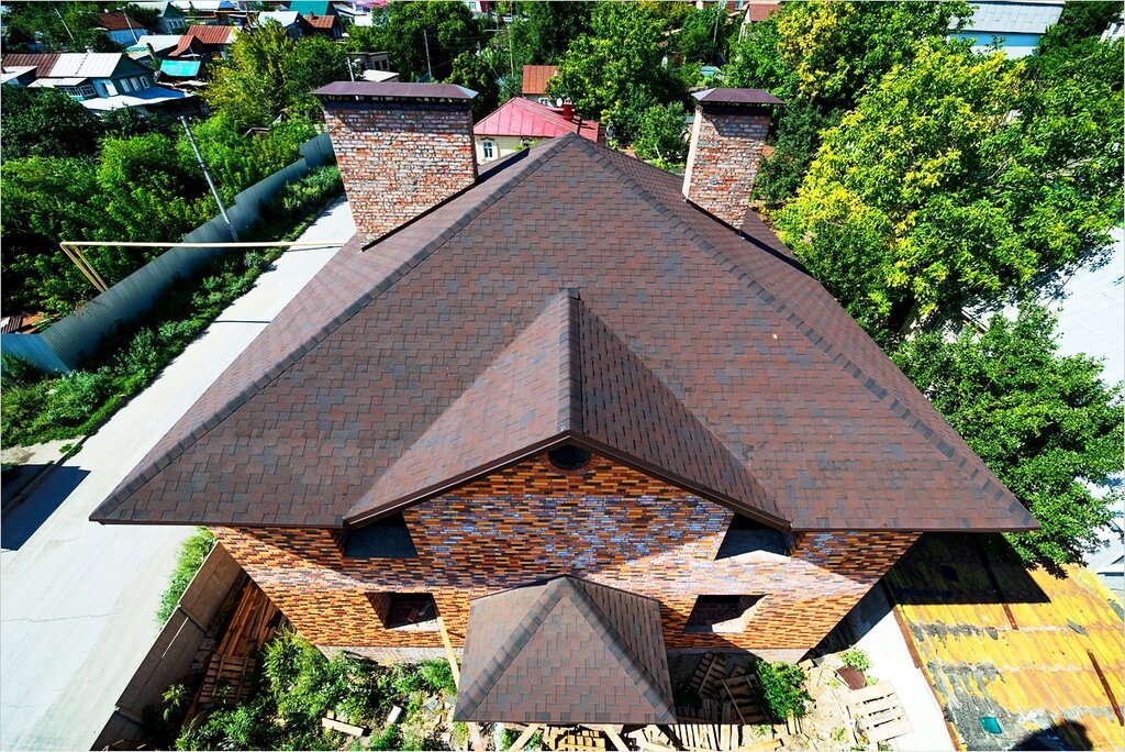 Çatı ve çatı materyalleri Kraskrovlya, Krasnoyarsk, foto