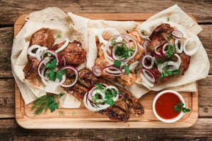 Mangal House (Zapadnoye Highway No:96/1), kafe  Magnitogorsk'tan