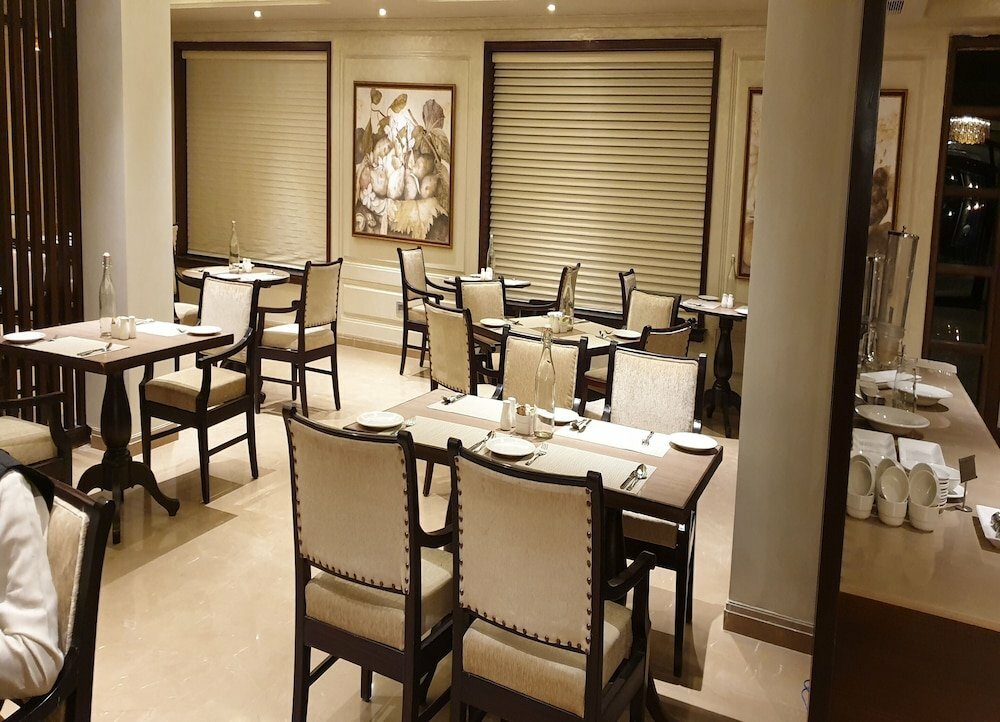 Otel Sarovar Portico Dehradun, Dehradun, foto