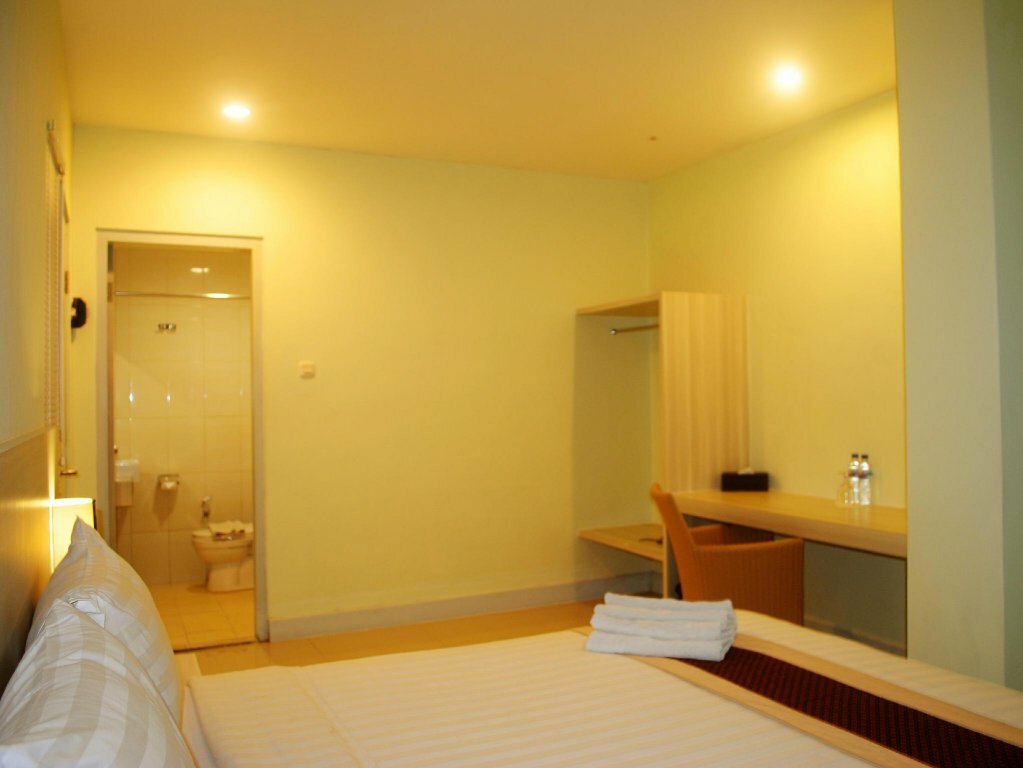 Otel Sky Hotel Jogja, Yogyakarta, foto