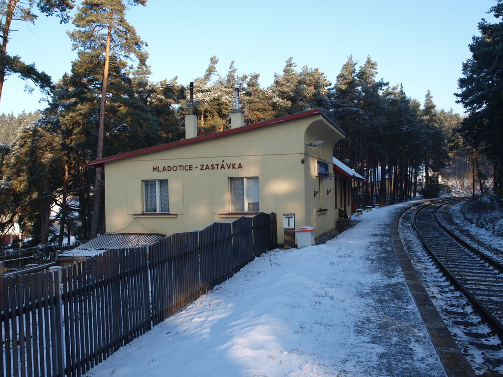 Tren istasyonu Mladotice zastavka, Dünya, foto