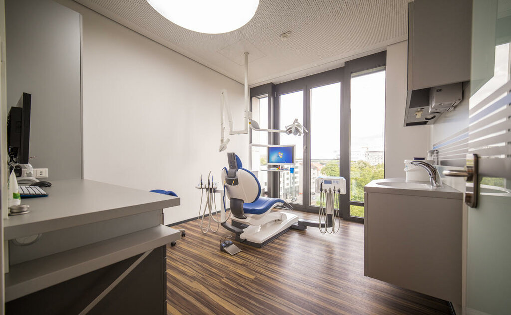 Özel ağız ve diş sağlığı klinikleri ve muayenehaneleri Zahnärzte im Wengentor - Stromeyer, Dr. Scheytt und Partner, Ulm, foto