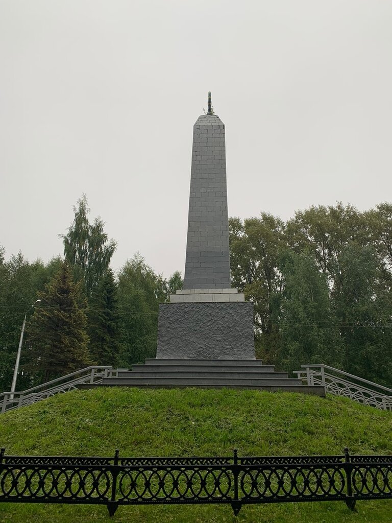 Anıt, heykel Мемориал боевой славы с обелиском солдатам-защитникам Родины, Vologda, foto