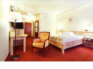 Papuga Park Hotel Wellness Marrakesz & SPA (Silesian Voivodeship, Bielsko-Biała, ulica Zapora, 3), otel  Bielsko‑Biala'dan