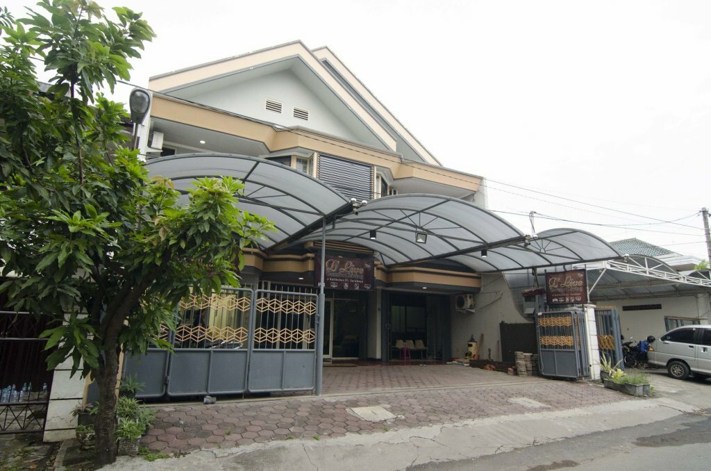 Otel RedDoorz At Raya Ngagel 2, Surabaya, foto