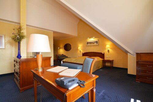 Otel Altstadt Bräuwirt, Weiden, foto