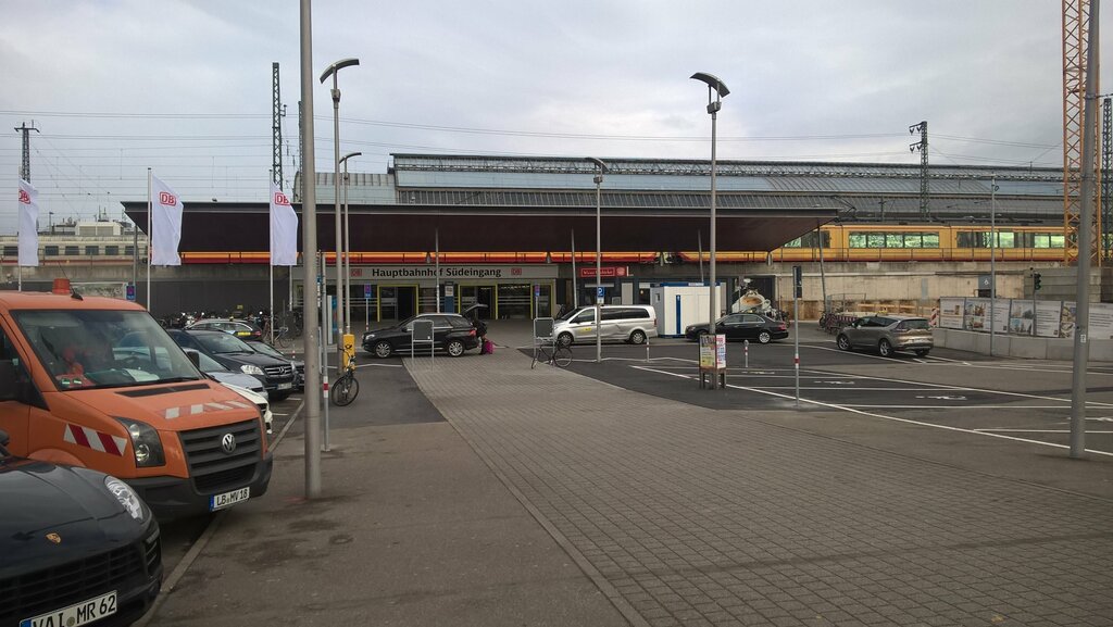 Tren istasyonu Karlsruhe Hauptbahnhof, Karlsruhe, foto