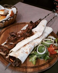 Cafe Baku (Shóje Qarjaýbaıuly dańǵyly No:93, Semey), kafe  Semey'den