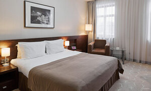 Kadashevskaya (Kadashyovskaya Embankment No:26), otel  Moskova'dan