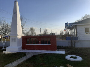 Обелиск солдатам, погибшим на поле боя в ВОВ 1941-1945 гг. (Republic of Bashkortostan, Krasnokamskiy rayon, derevnya Novy Yanzigit), anıt, heykel  Başkurdistan'dan