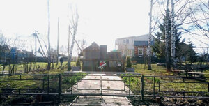 Неизвестный солдат (Nizhniy Novgorod Region, Bolshemurashkinskiy munitsipalny okrug, selo Vershinino, Lugovaya ulitsa), anıt, heykel  Nijegorodskaya oblastından