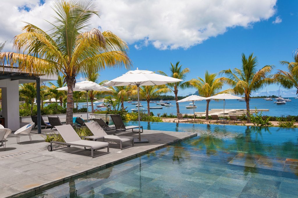 Otel Latitude Luxury Beachfront Complex, Dünya, foto
