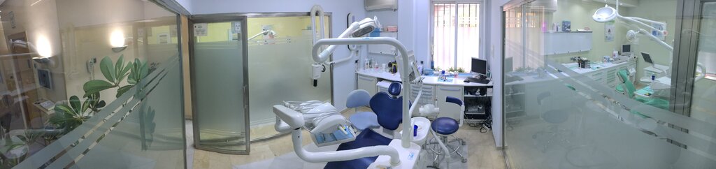 Özel ağız ve diş sağlığı klinikleri ve muayenehaneleri Centro Odontológico Gómez De La Mata, Sevilla, foto