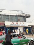 M. B. F 1 (Brazzaville, Commune de Bacongo), yapı malzemeleri pazarı  Brazzaville'den