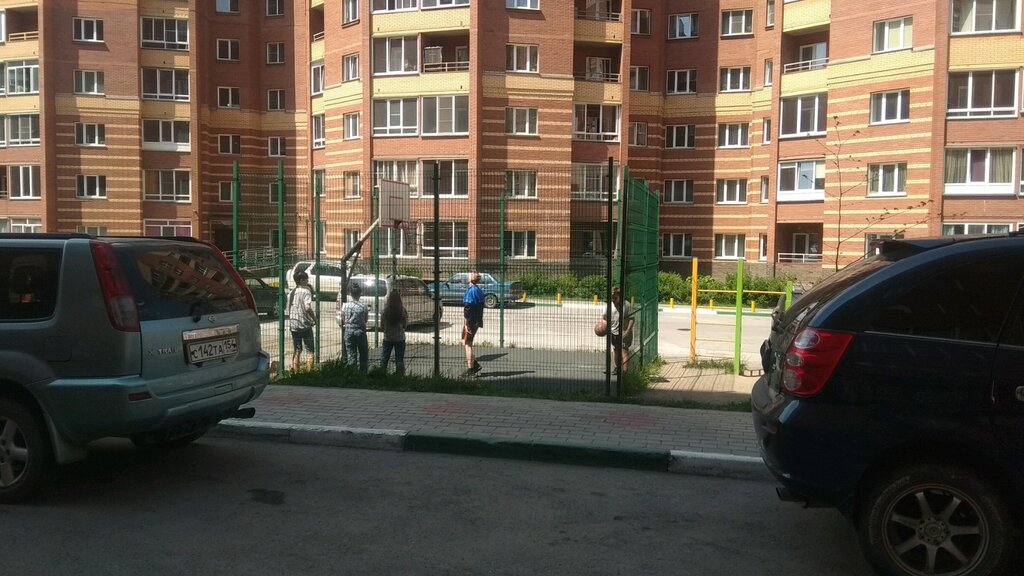 Spor alanı Баскельная площадка, Novosibirsk, foto