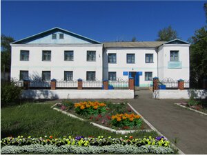 KSU Centralized Library system of the Shal Akyn district (Bykovskıı tuıyq kóshesi No:3), kütüphaneler  Sergeyevka'dan