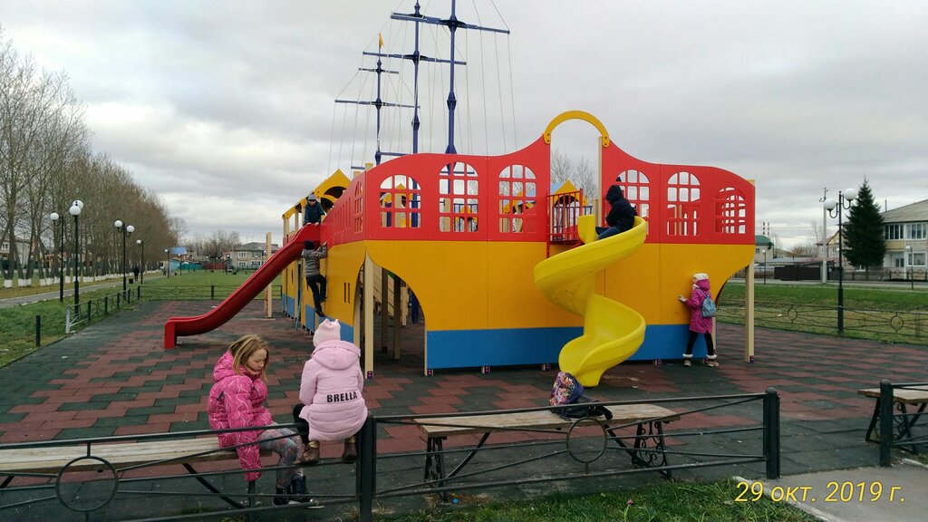 Oyun alanı Playground, Tümen (Tiumenskaya) oblastı, foto