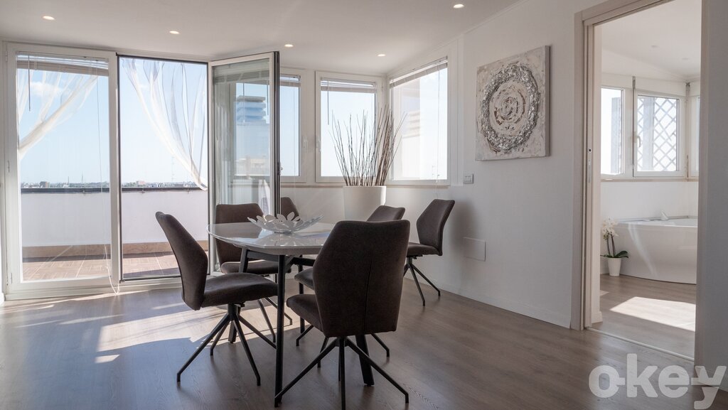 Emlak ofisi Seaview Luxury Penthouse, Bari, foto