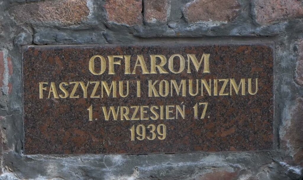 Anıt, heykel Жертвам фашизма и коммунизма, Grodnenskaya oblastı, foto