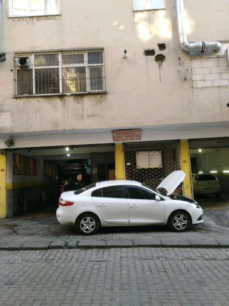 Otomobil servisi Kardeşler Otomotiv Özel Servis, İstanbul, foto