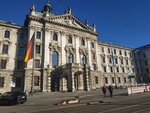 Justizpalast (Elisenstraße No:1), adliyeler  Münih'ten