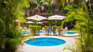 Tukan Hotel & Beach Club (Santa Cruz de la Sierra, Distrito Municipal 7, Subdistrito 86, Avenida D), otel  Playa Del Carmen'den