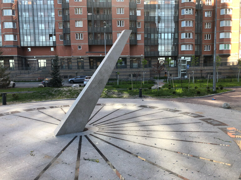 Dekorasyon ve süsleme, onur panosu Солнечные часы, Saint‑Petersburg, foto