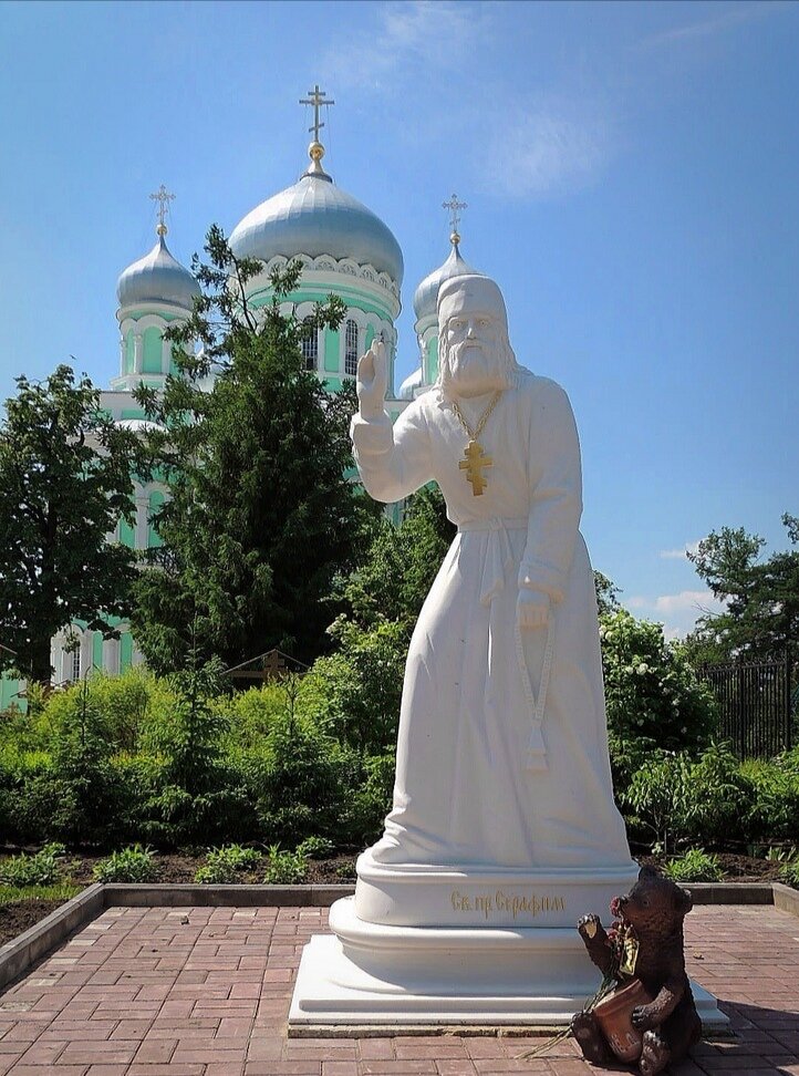 Anıt, heykel Святой Серафим, Nijegorodskaya oblastı, foto