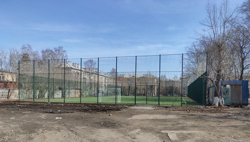 Spor alanı Футбольная площадка, Yekaterinburg, foto