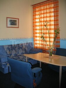 Украинский отель сервис (Ivana Franka Street No:25/40, Shevchenkivskyi District), otel  Kiev'den