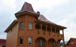 У Васюти (Ivano-Frankivska Region, Yaremchanska miska rada, selyshche miskoho typu Vorokhta), otel  Yaremcha'dan