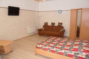 Gostevoy dom na Ternovoy (Ternovaya ulitsa No:5, Alekseevka Microdistrict, Anapa), otel  Anapa'dan