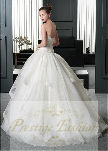 Düğün mağazası Prestige Fashion, Moskova, foto