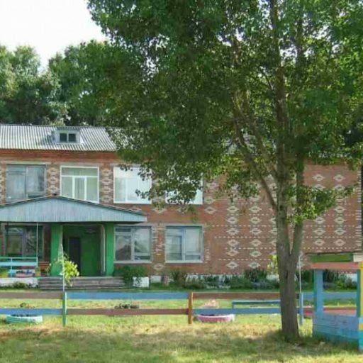 Ortaokul Иштанская основная общеобразовательная школа, Tomskaya oblastı, foto