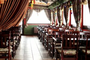 Avto-Gril Mislivets (Rivnenska Region, Dubenskyi raion, selo Pryvilne), restoran  Rovno Bölgesi'nden