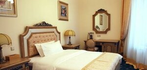 Visak (Obolonska Embankment No:17), otel  Kiev'den