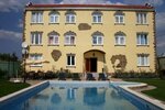 Villa Adria (улица Военных Строителей No:46), otel  Sevastopol'dan