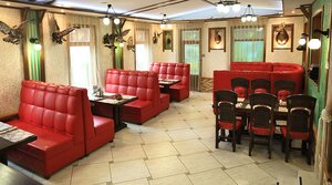 Okhotnichy Ray (Shosseynaya ulitsa No:4, selo Suponevo), kafe  Brianskaya oblastından