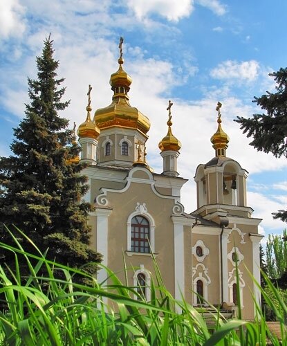 Ortodoks kiliseleri Svyato-Petro-Pavlovsky khram, Yasinuvataya, foto