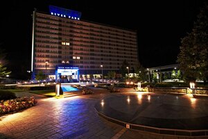 River Park (ulitsa Dobrolyubova No:2, Novosibirsk), otel  Novosibirsk'ten