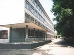 Средняя общеобразовательная школа № 1 (Bolshaya Sovetskaya Street No:7А), ortaokul  Kingisepp'ten