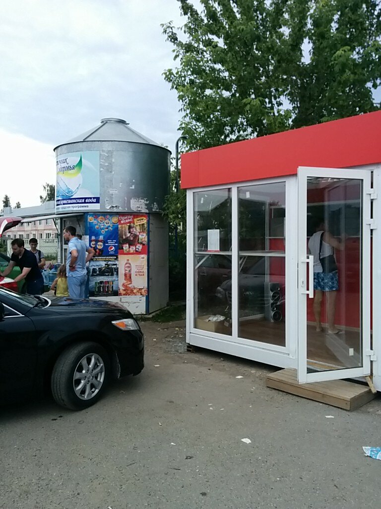 Su satışı Киоск питьевой воды Родник у дома, Tataristan, foto