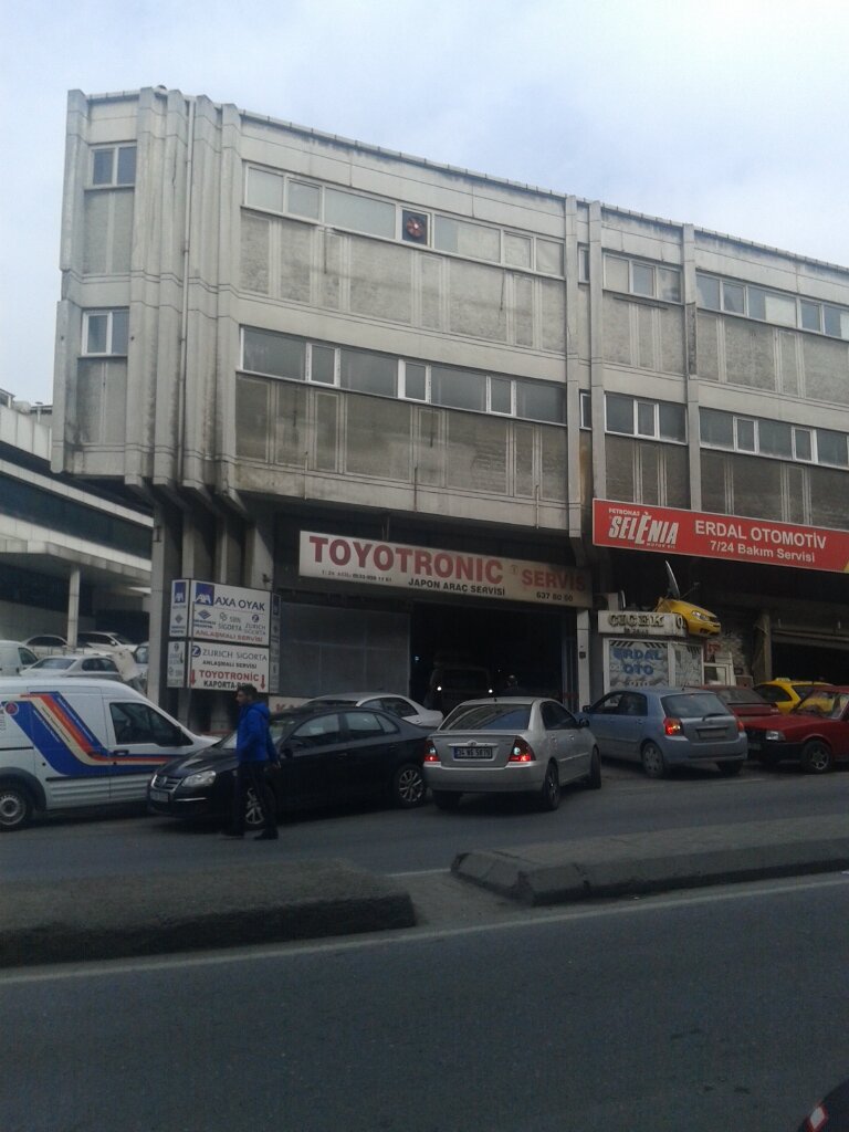 Oto kaporta Özmerter Otomotiv, İstanbul, foto